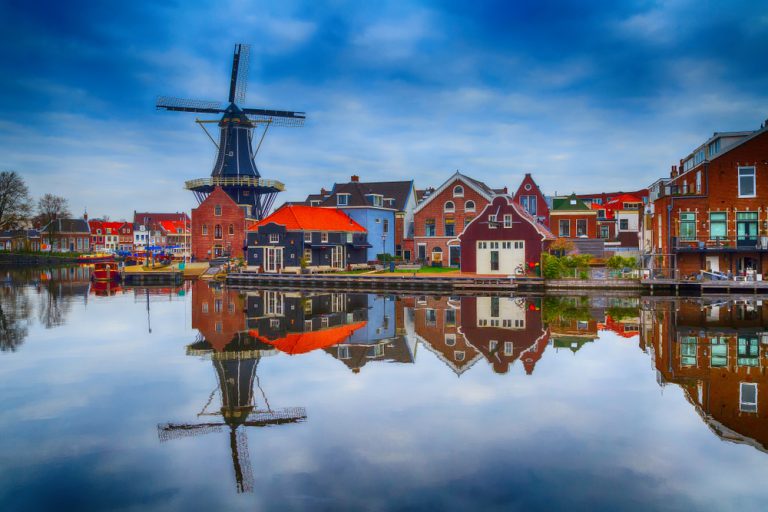 Hollanda'nın En İyi 14 Turistik Noktası: Gezilecek Yerler Rehberi