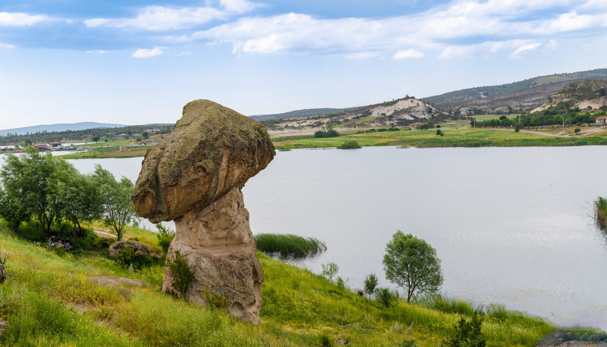 Türkiye'nin Doğal Güzellikleri- Frig Vadisi ve Emre Gölü Nerede?