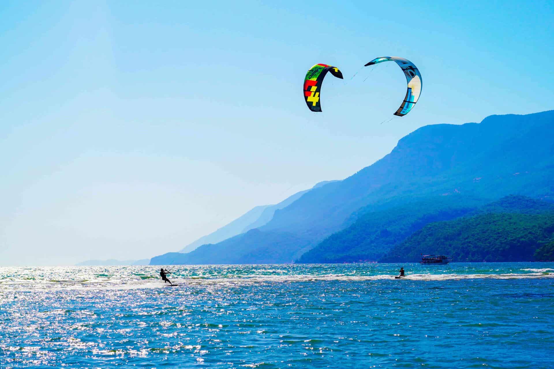 Türkiye'de Kitesurf Yapabileceğiniz Yerler ve 9 Harika Öneri